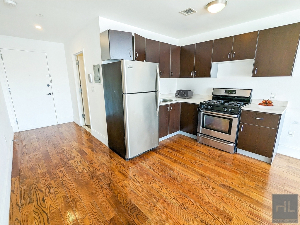 Studio at Dekalb Avenue for $2,250 by Polly Palestroque | RentHop