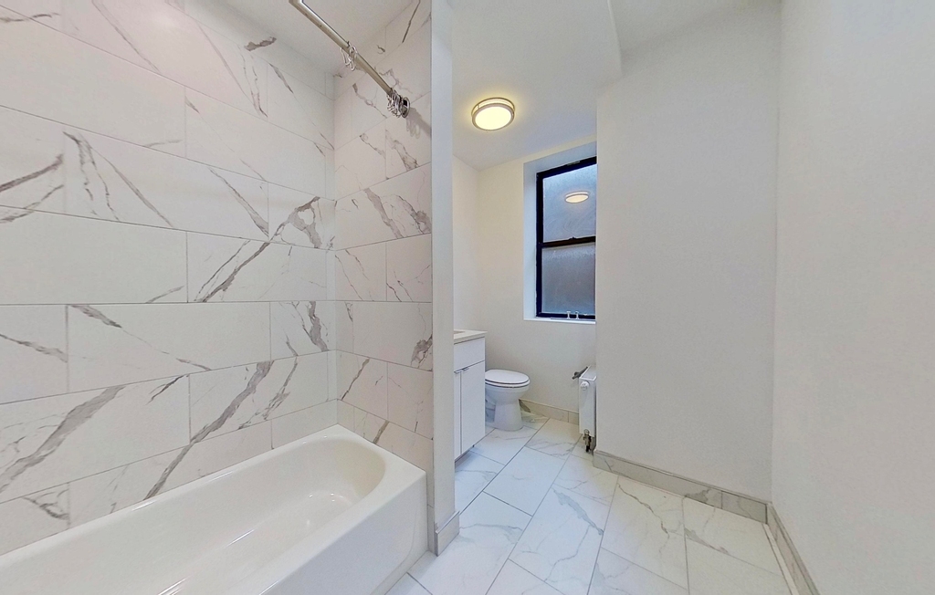 West 144th St. & B'way — Listing History and Nearby Rentals