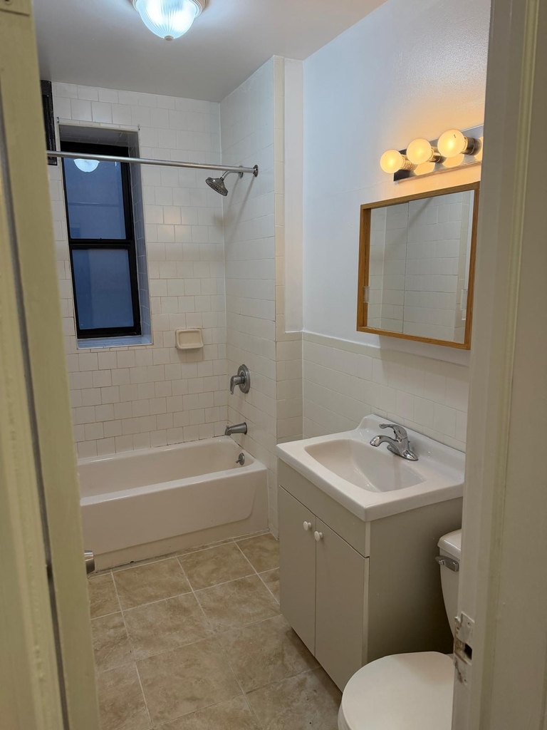 Sickles Street — Listing History and Nearby Rentals