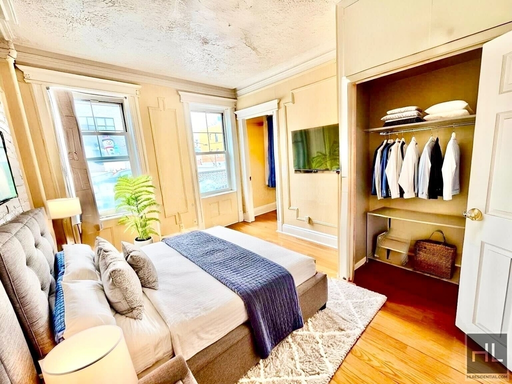 23 Street — Listing History and Nearby Rentals
