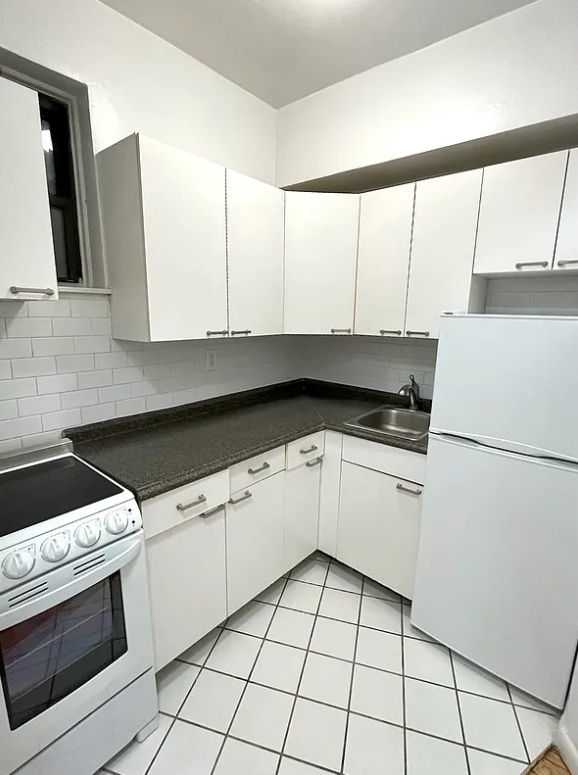 81st Street and 1st Avenue — Listing History and Nearby Rentals
