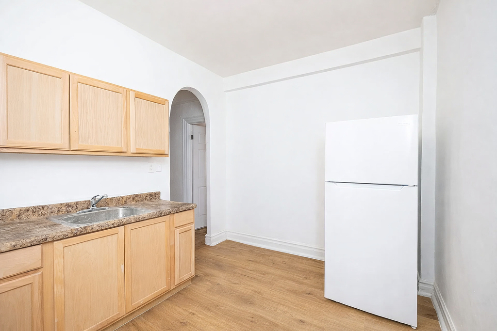 92 East 53rd Street — Listing History and Nearby Rentals