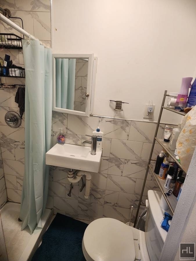 Canarsie Road — Listing History and Nearby Rentals