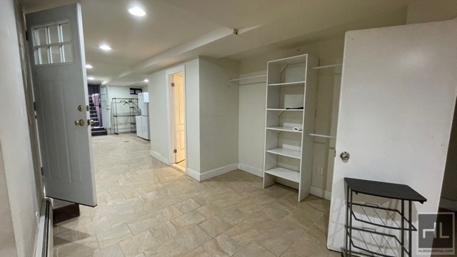 1860 Prospect Place — Listing History and Nearby Rentals